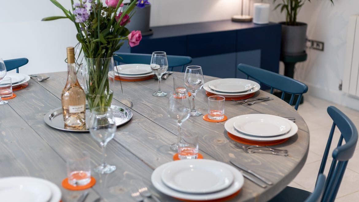 Round Table with Pedestal Prism Steel Legs | The Bespoke Carpentry Co.